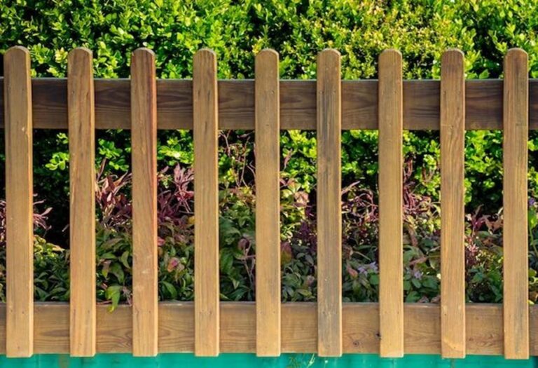 5 Types of Fences to Choose the Best for Your Needs - Novi Decor
